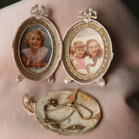 Speidel | Accents | Vintage Speidel S55 Pink Plastic Frame Set ...